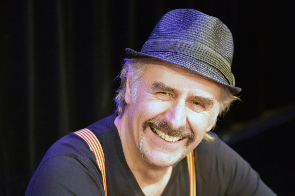 Comedy - Megaschwiizer - Dr. med. Marco Caimi | Männerpraxis